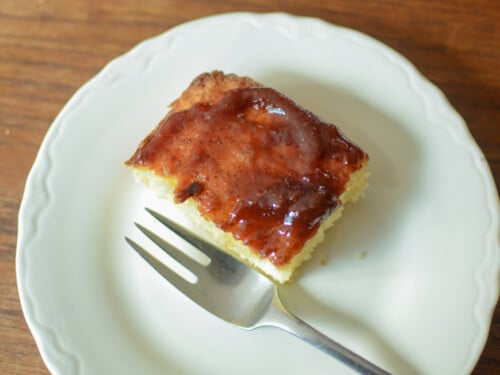 Simple Vanilla Cake with Jam Topping – Food in Jars