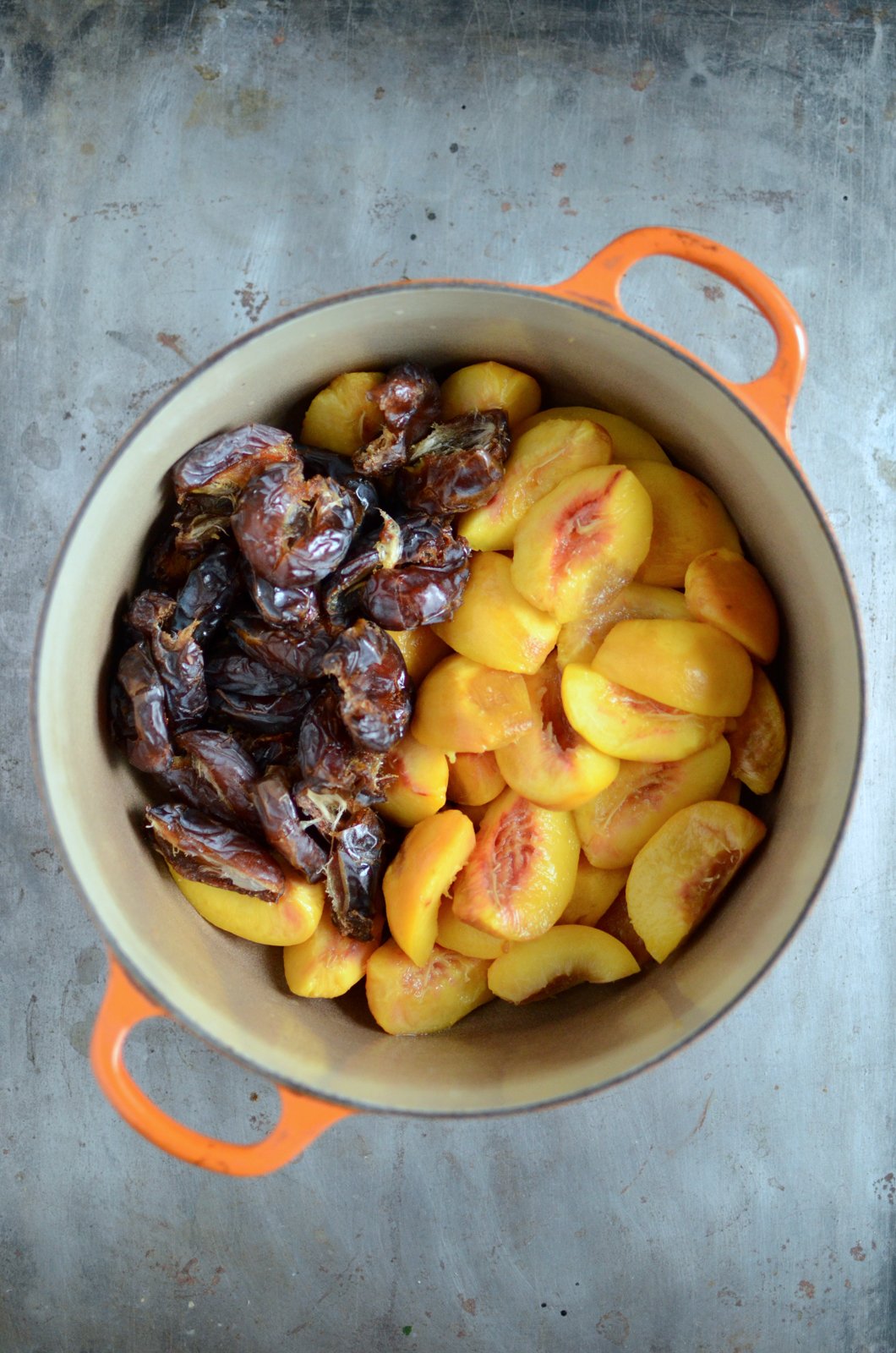 Date Sweetened Peach Drizzle – Food in Jars ty